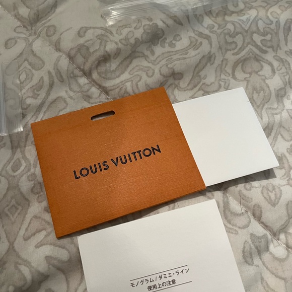 Louis Vuitton | Accessories | Louis Vuitton Gift Tag Card And Envelope ...